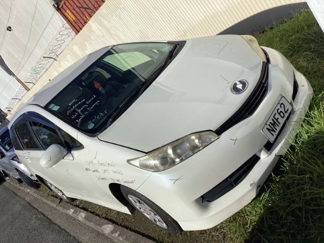 Toyota Wish ZGE20